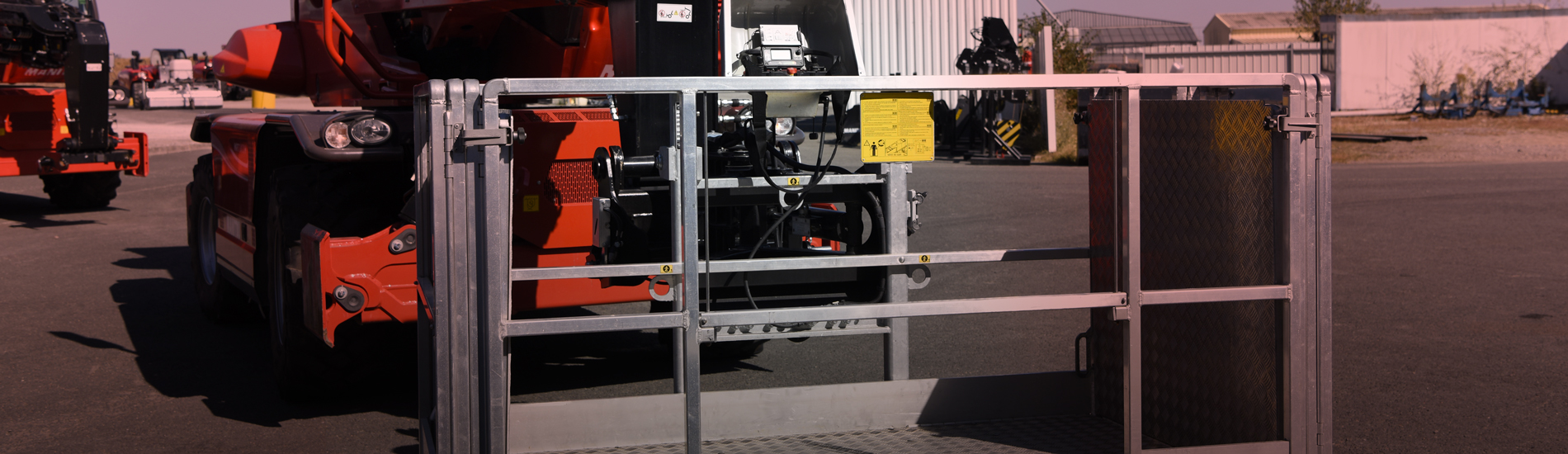 Extendable aerial platform - Manitou