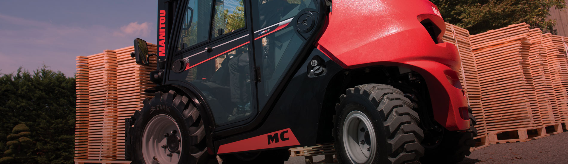 All-terrain forklift - Manitou