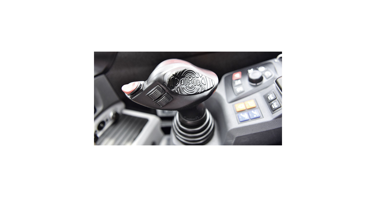 Our innovations - Joystick Switch and Move (JSM) | Manitou